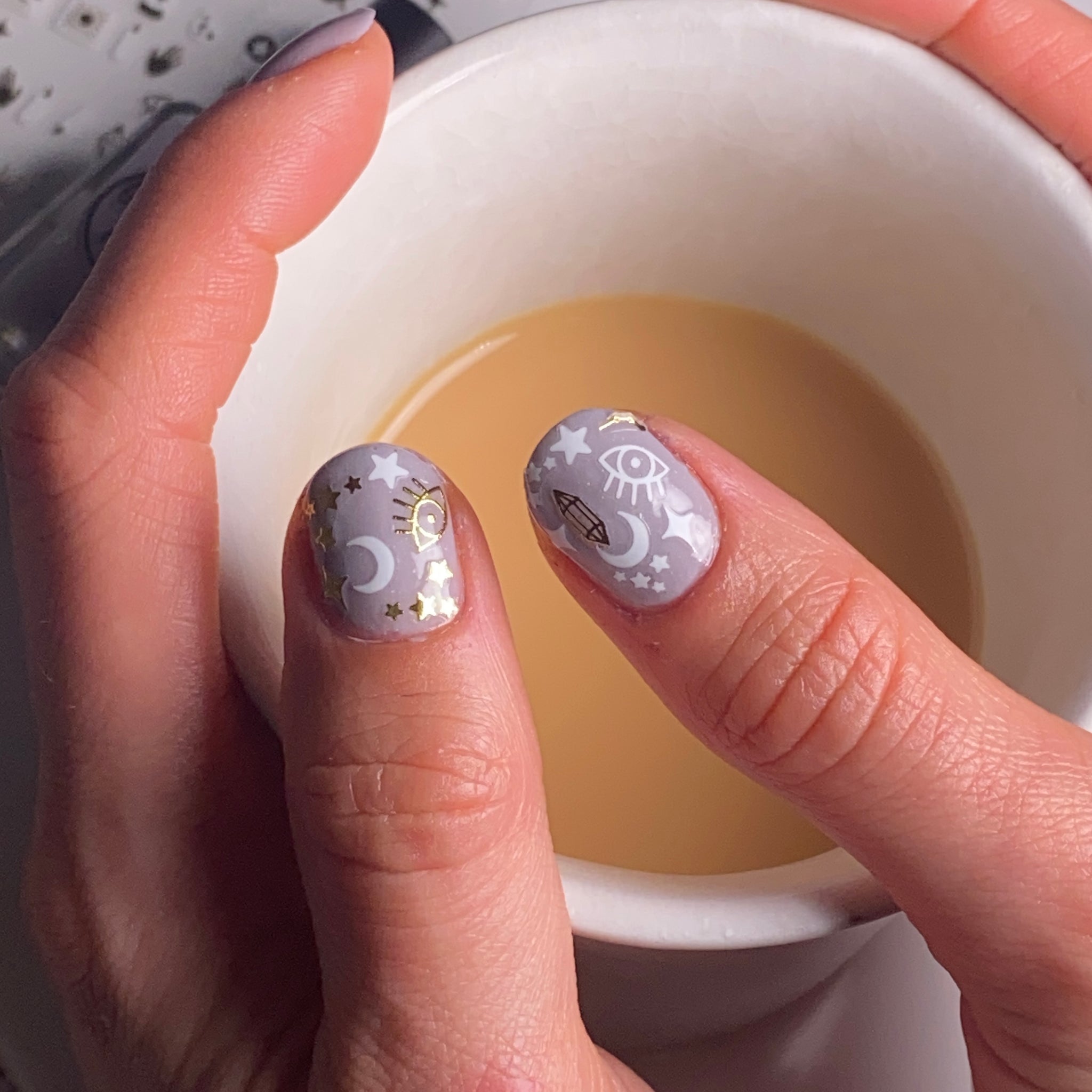 Icicle | Grey Scattered Holographic Cream – Olive Ave Polish